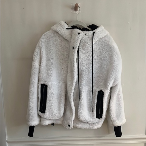 Varley | Jackets & Coats | Varley White Sherpa Hoodie Jacket With Black ...